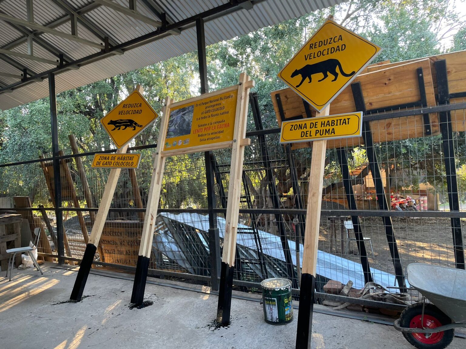 Instalan letreros para proteger fauna nativa en el Parque Nacional Río ...